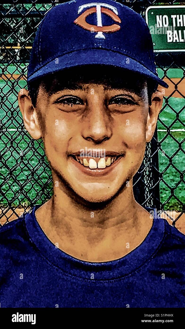 Kids baseball batter hi-res stock photography and images - Alamy