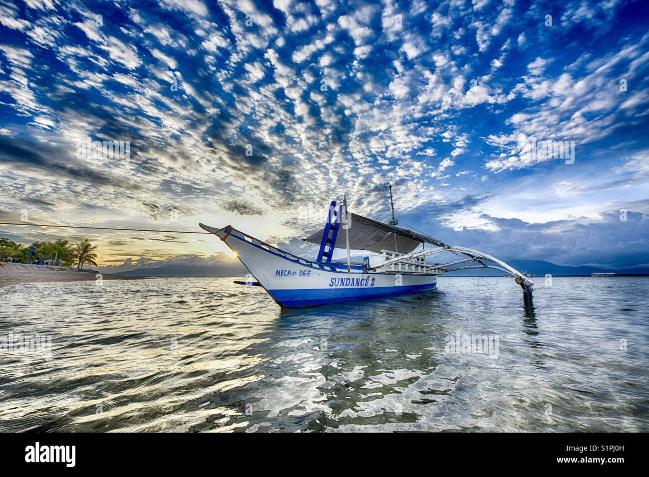 Arena boat hi-res stock photography and images - Alamy