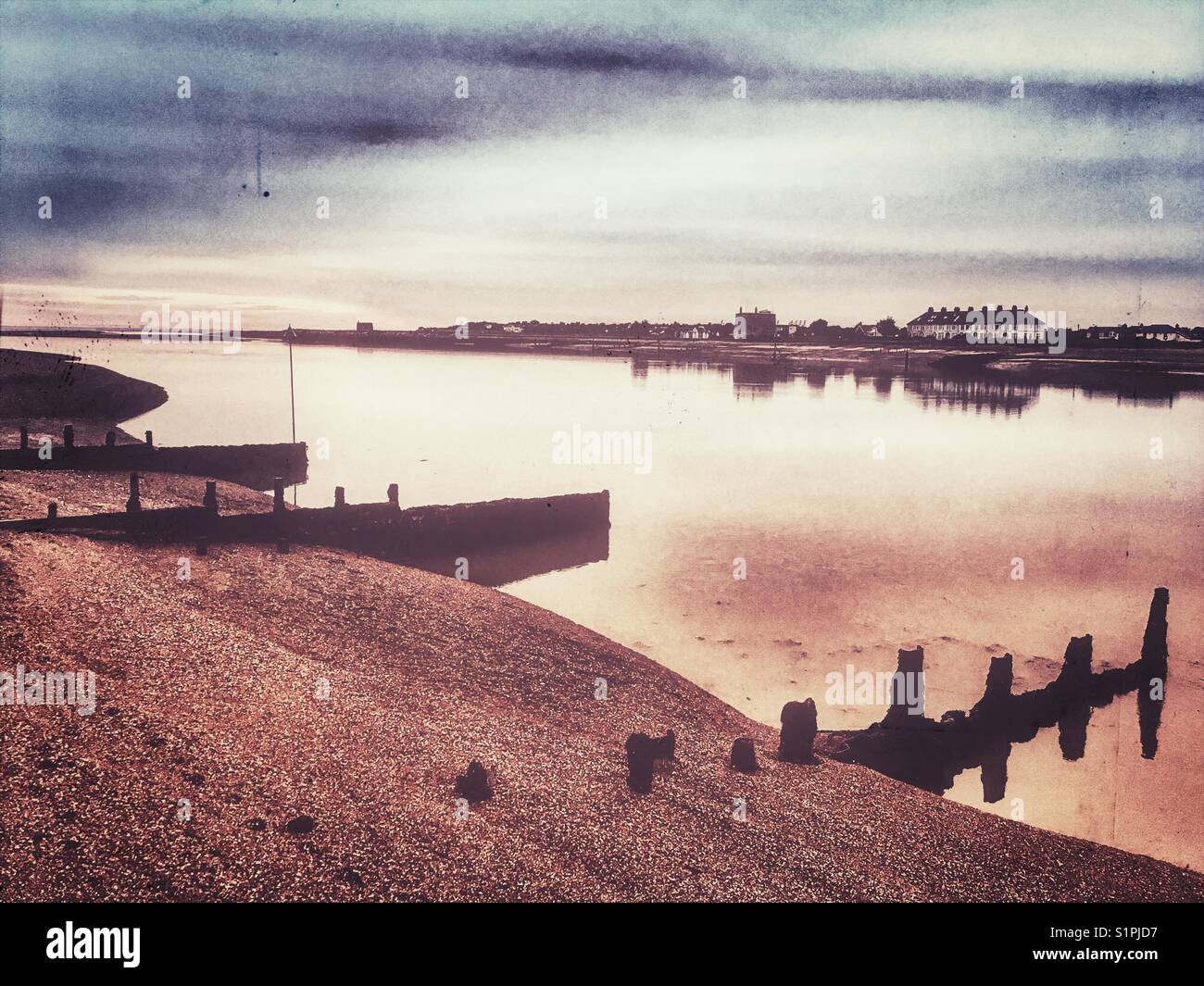 River deben felixstowe ferry suffolk uk hi-res stock photography and ...