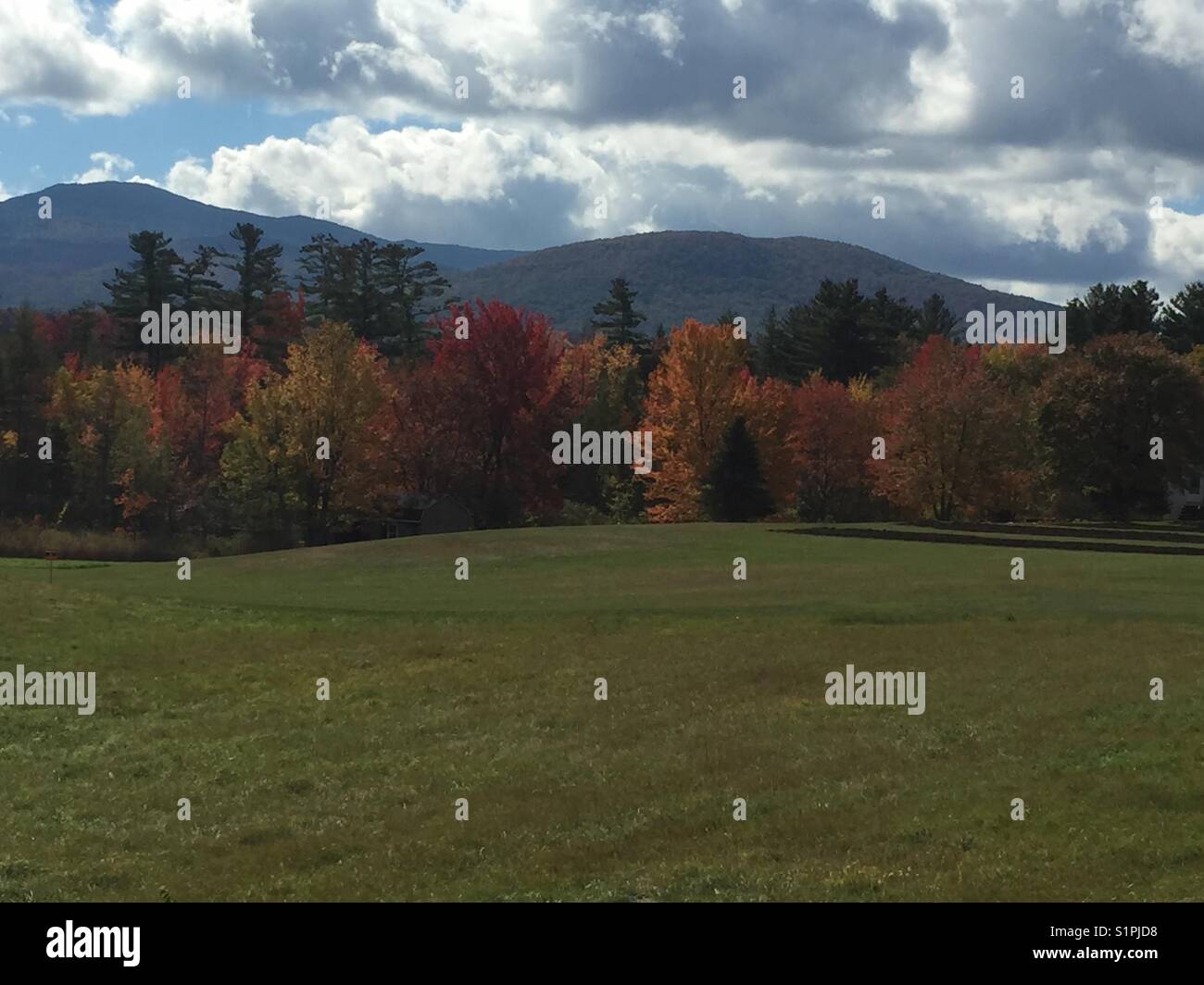 Fall foliage in vermont hi-res stock photography and images - Alamy