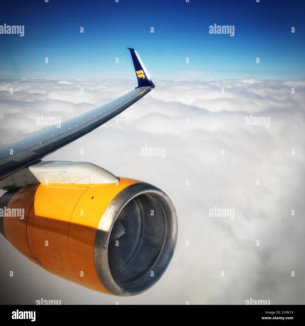 Icelandair aircraft hi-res stock photography and images - Alamy
