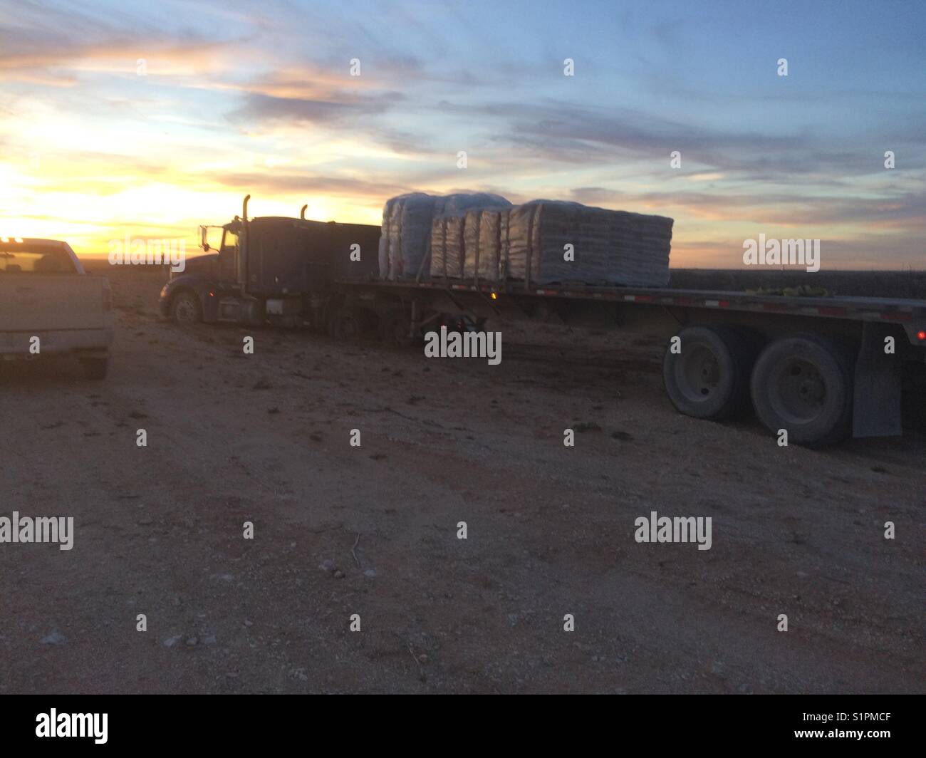 Oilfield Sunset High Resolution Stock Photography and Images - Alamy
