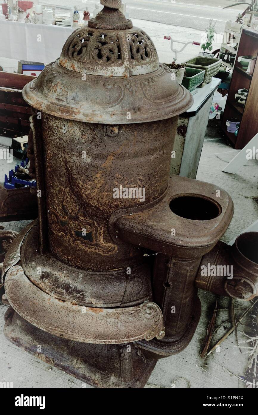 Antique heater stove hi-res stock photography and images - Alamy