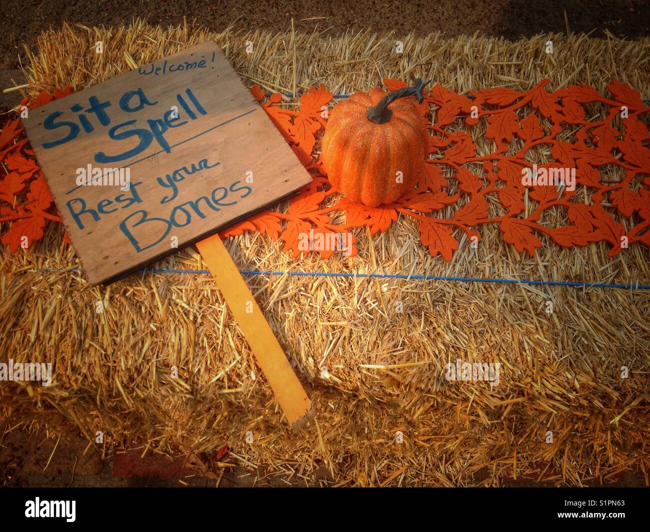 Rest a spell hi-res stock photography and images - Alamy