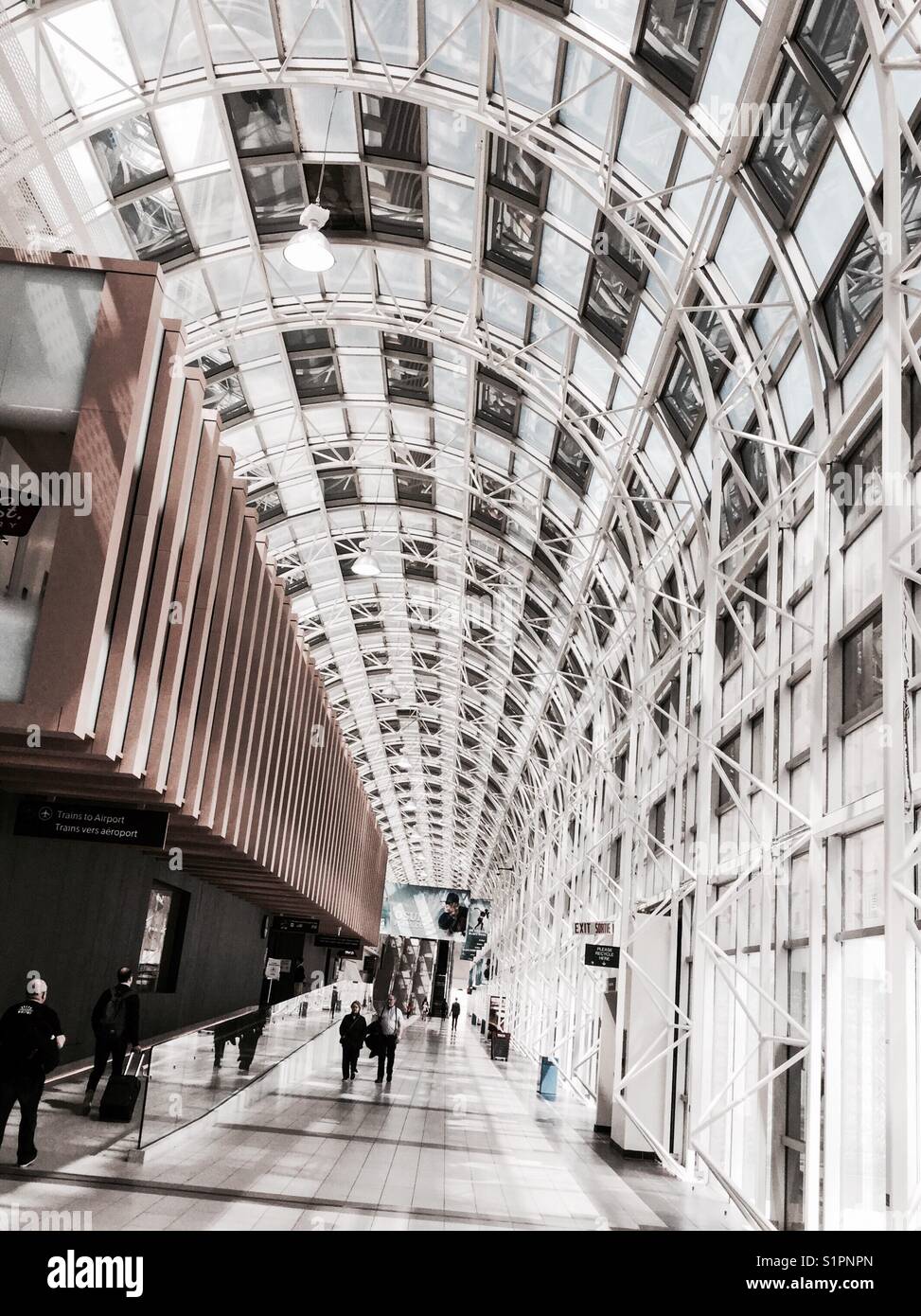 Architecture skywalk hi-res stock photography and images - Alamy