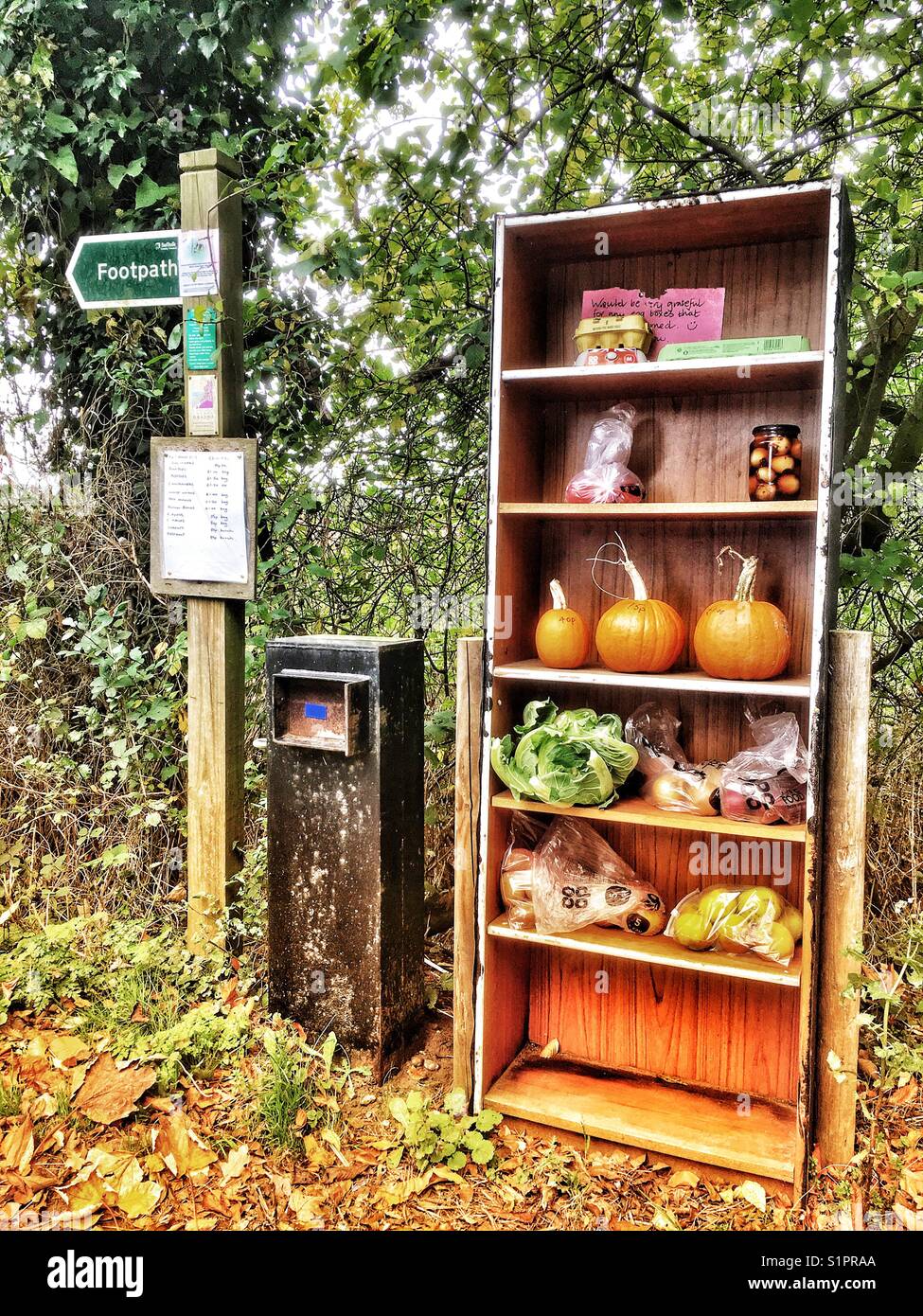 Roadside vegetable stall Stock Photo - Alamy
