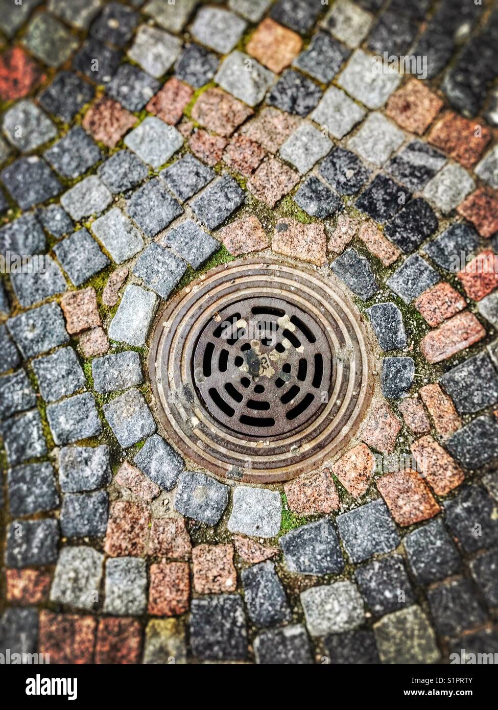 Tile drainage hi-res stock photography and images - Alamy