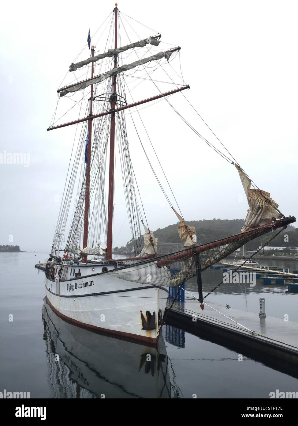Flying dutchman ship hi-res stock photography and images - Alamy