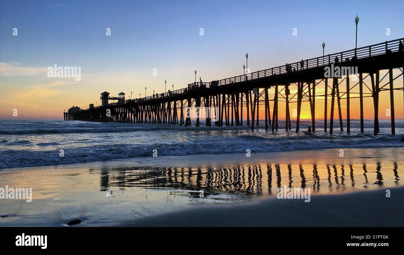 Oceanside pier hi-res stock photography and images - Alamy