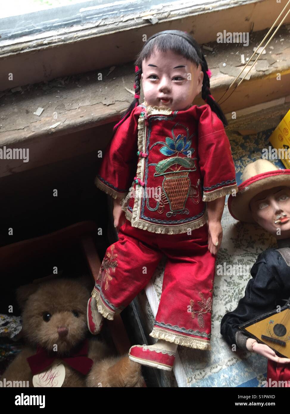 Girl puppet hi-res stock photography and images - Alamy