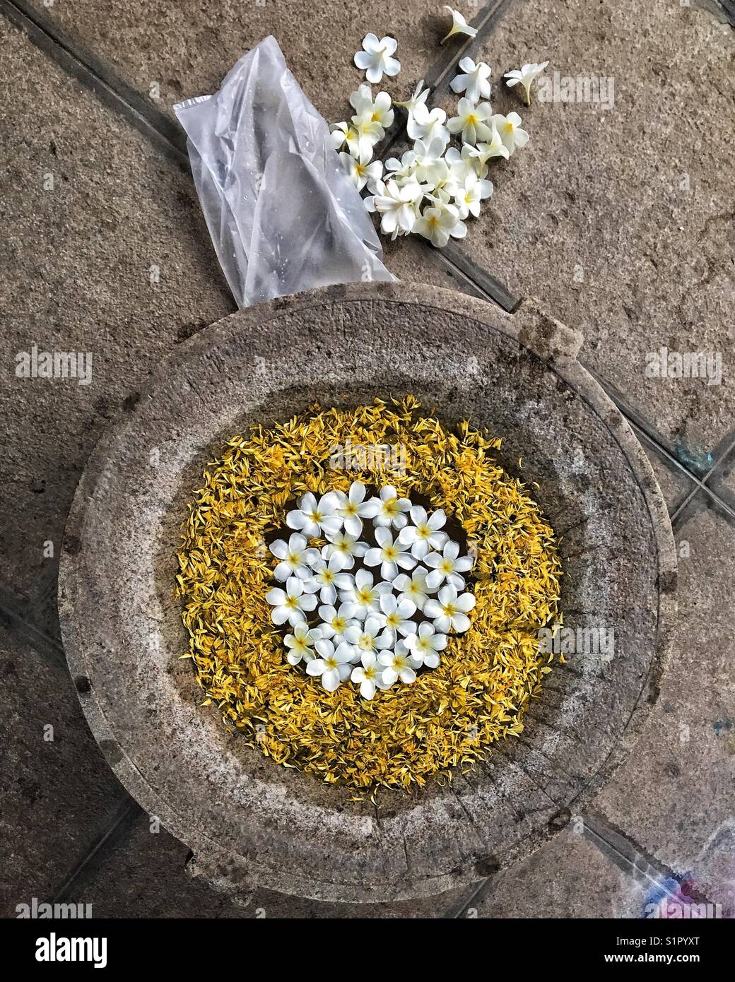 Auspicious flowers hi-res stock photography and images - Alamy