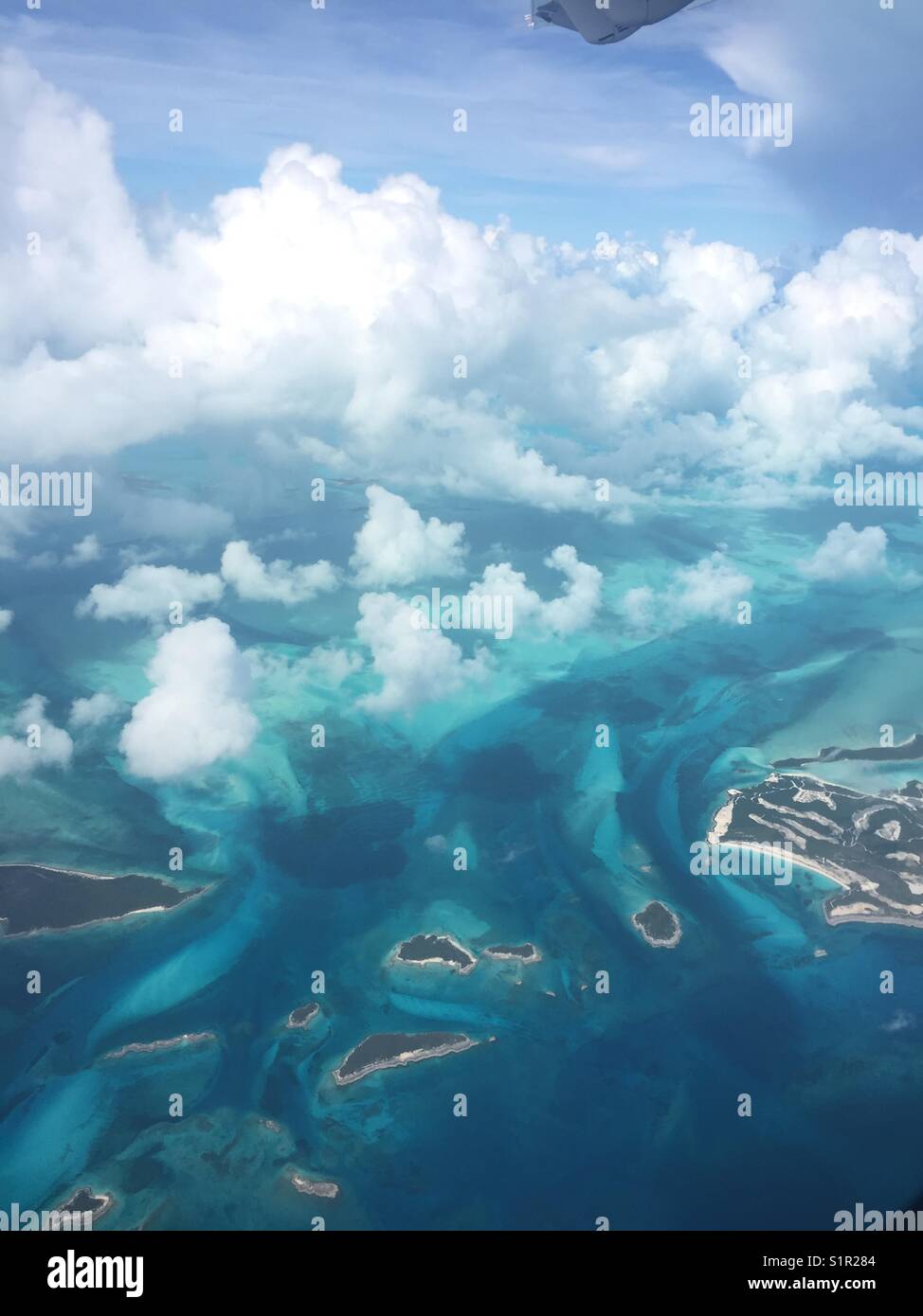 Bahamas from plane hi-res stock photography and images - Alamy