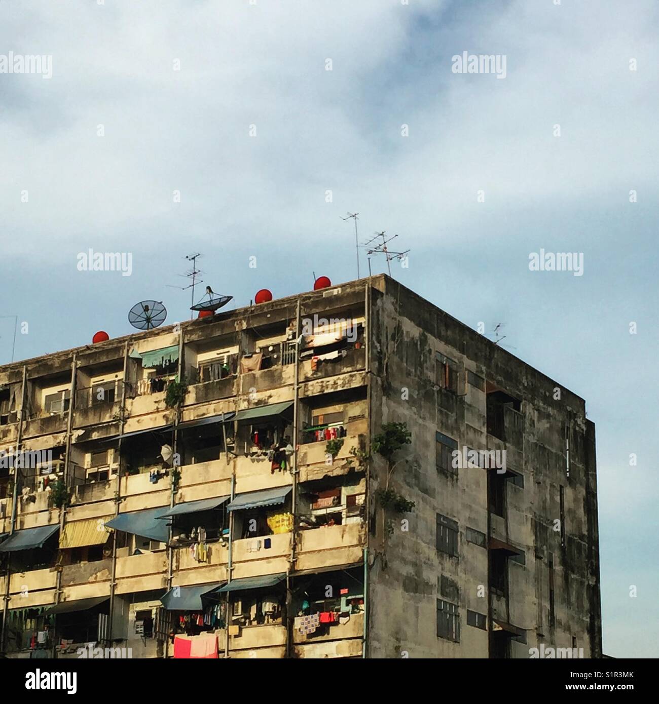 Old residential building in Yaowarat, Bangkok, Thailand Stock Photo - Alamy