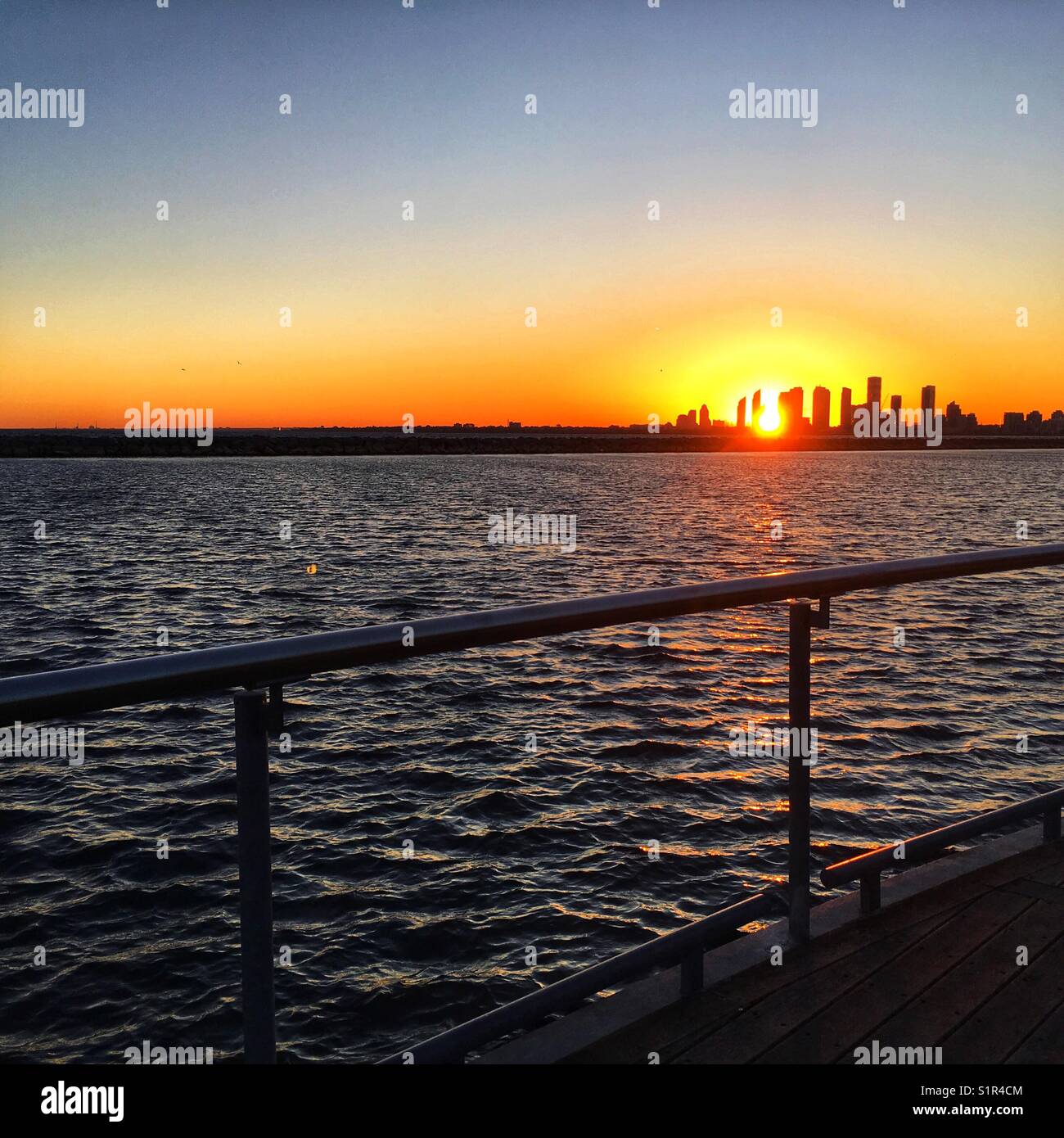 Toronto sunset hi-res stock photography and images - Alamy