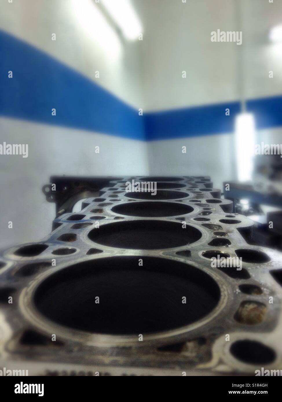 Six cylinder engine Stock Photo - Alamy