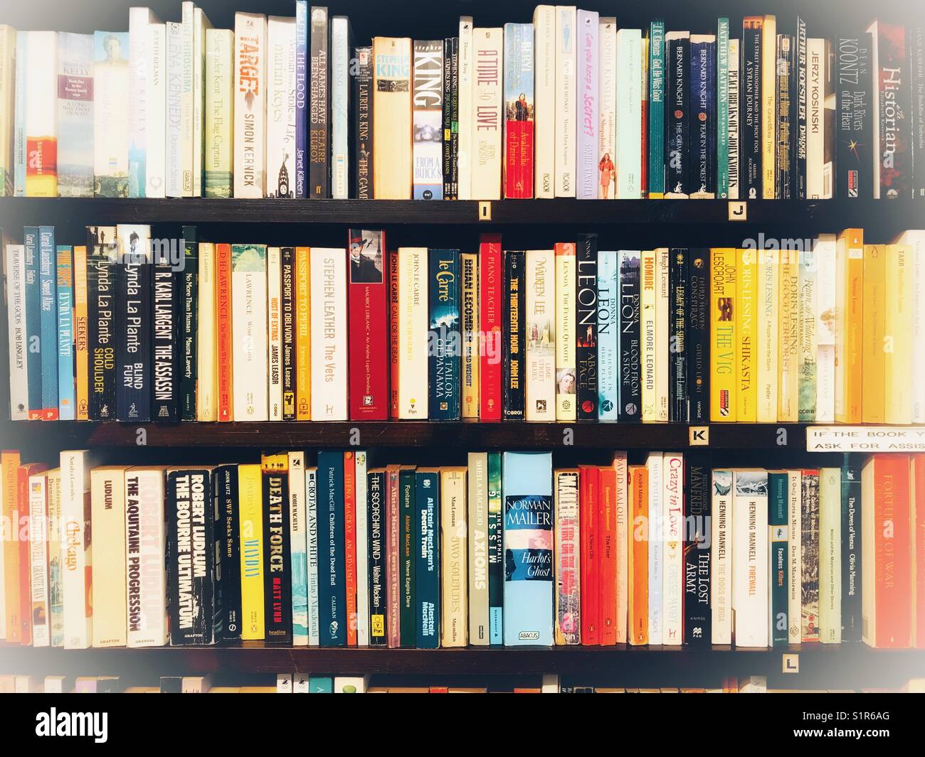 Recycled books hi-res stock photography and images - Alamy