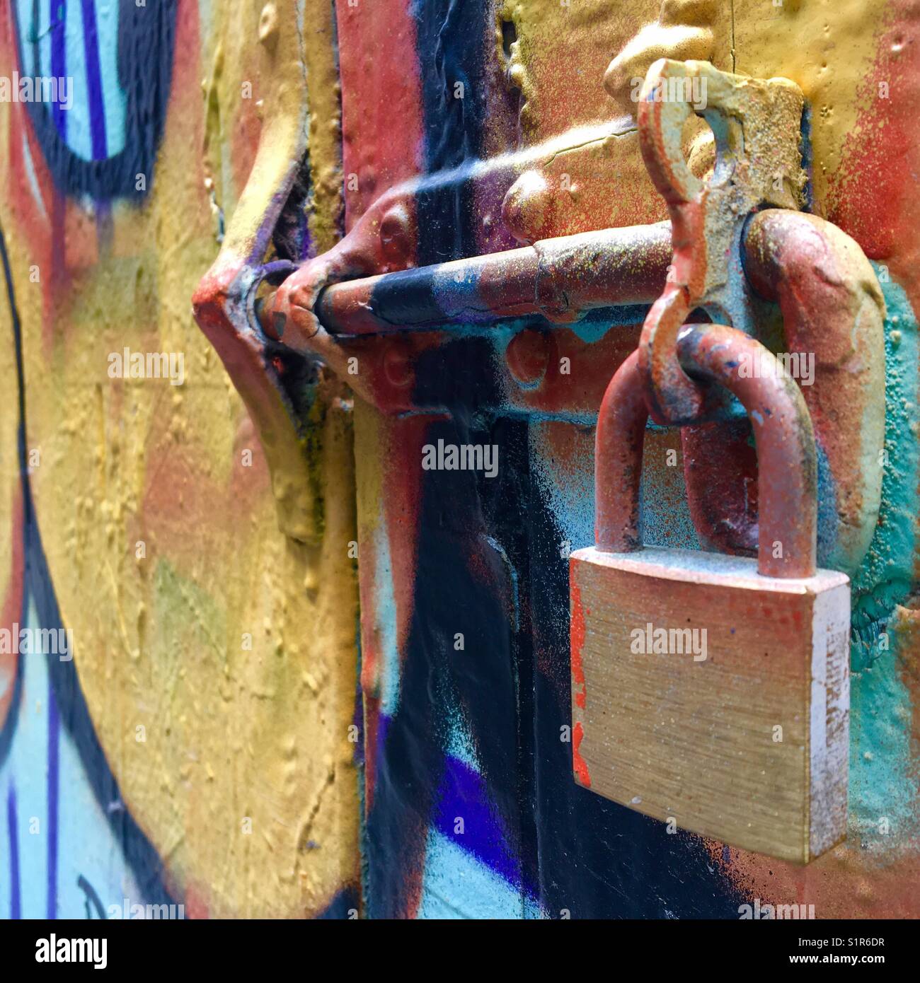 Padlock with street art wall in Melbourne laneway Stock Photo - Alamy