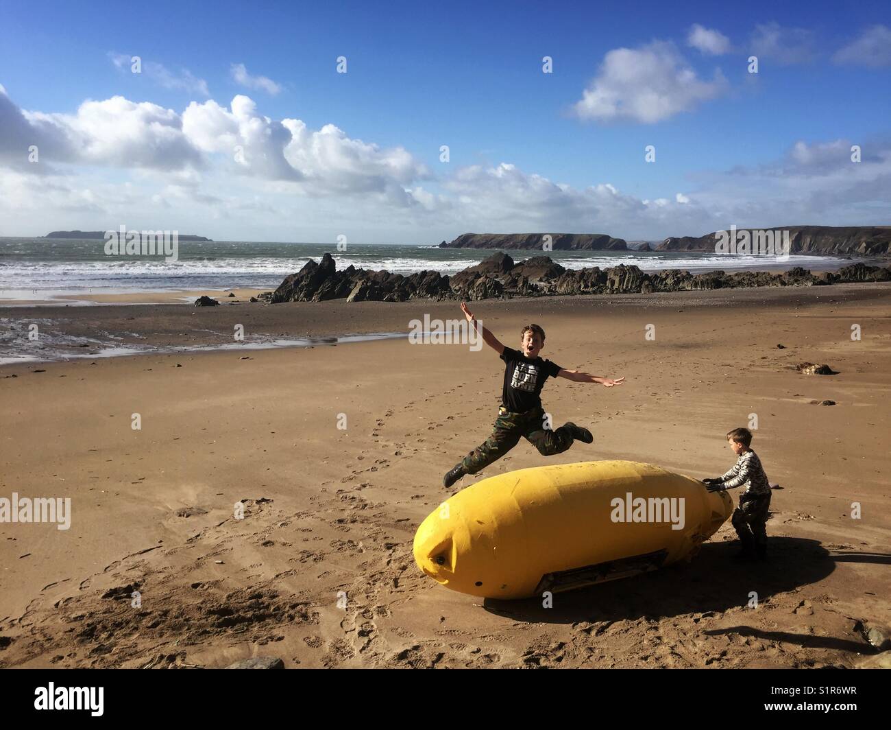 Washed up onto beach hi-res stock photography and images - Alamy
