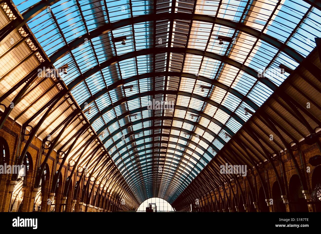 Kings cross building hi-res stock photography and images - Alamy