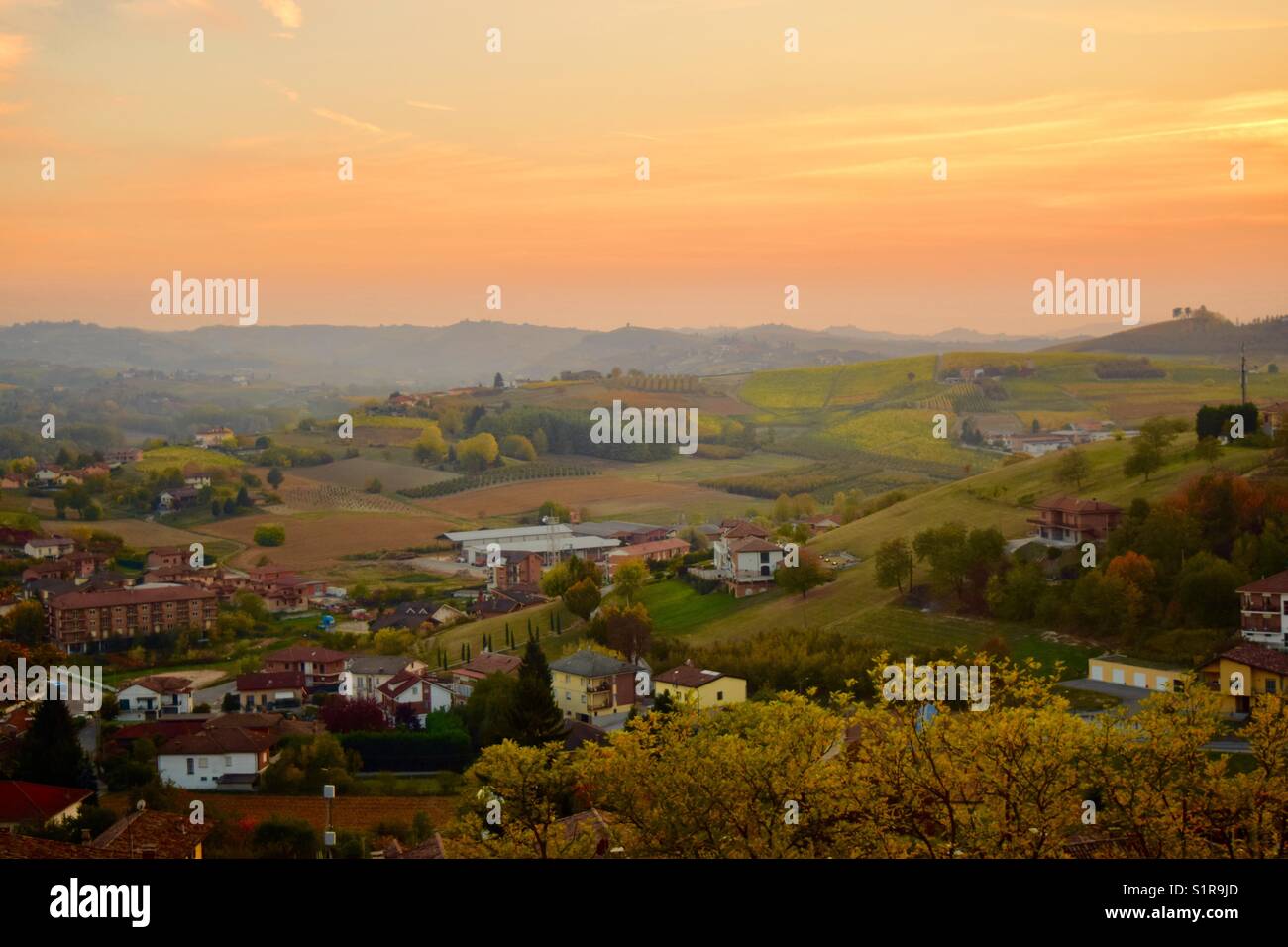 Sunset in italy hi-res stock photography and images - Alamy
