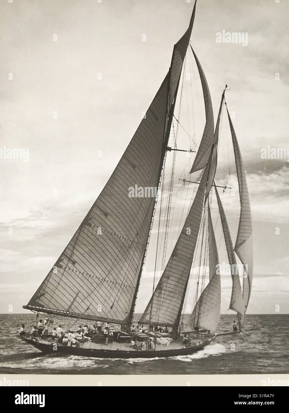 Boat sailing in full sea hi-res stock photography and images - Alamy