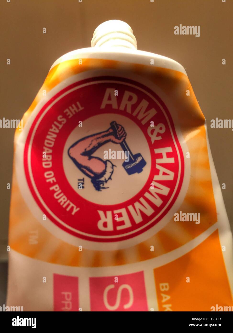 Arm & Hammer toothpaste Stock Photo - Alamy