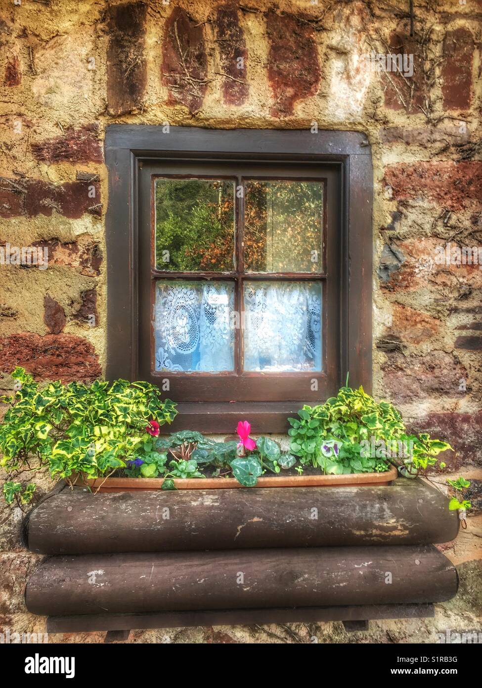 Old window window hi-res stock photography and images - Alamy