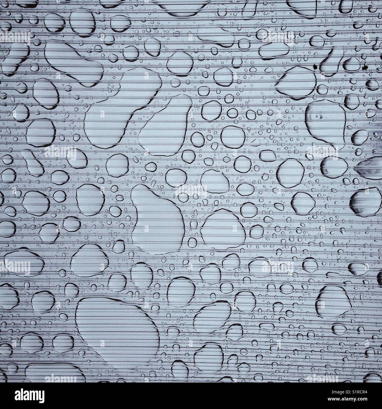 Lines of rain drops hi-res stock photography and images - Alamy