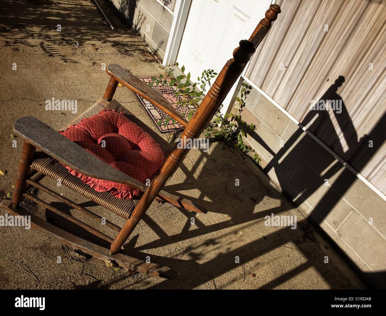 Chair shadows hi-res stock photography and images - Alamy