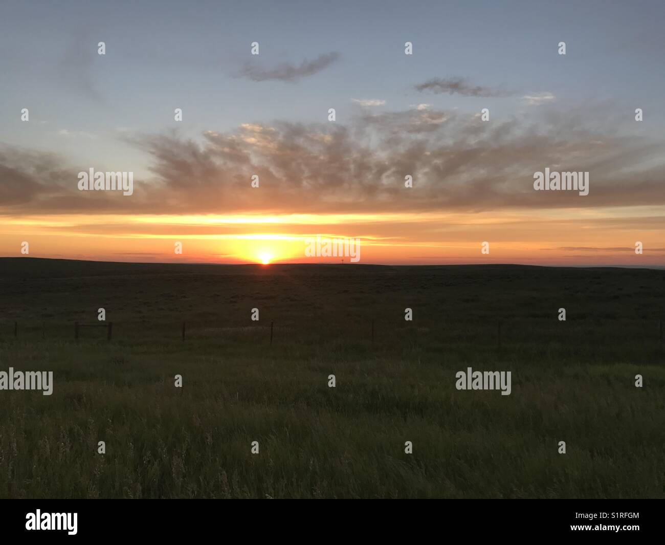 Montana sunrise hi-res stock photography and images - Alamy