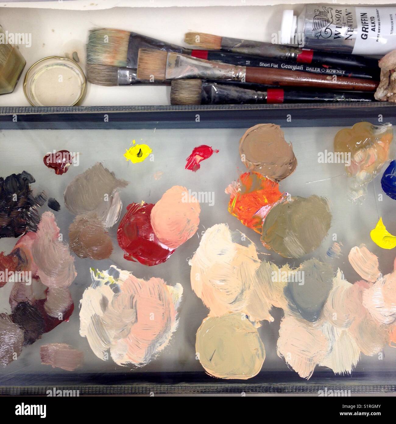 Palette of color hi-res stock photography and images - Alamy