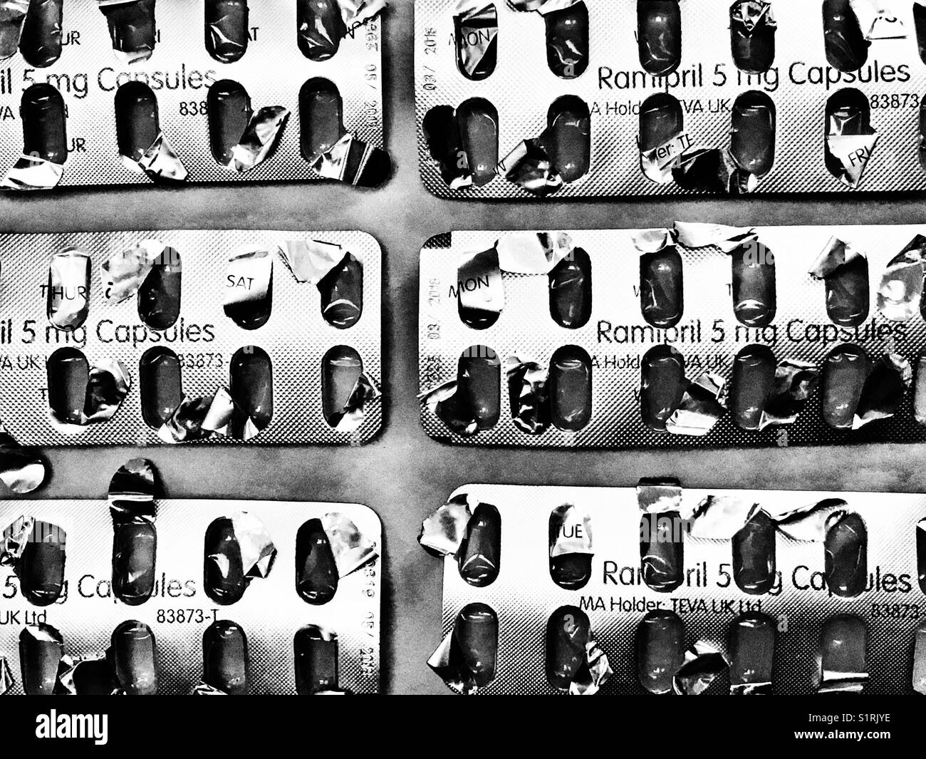 Ramipril tablet packs hi-res stock photography and images - Alamy