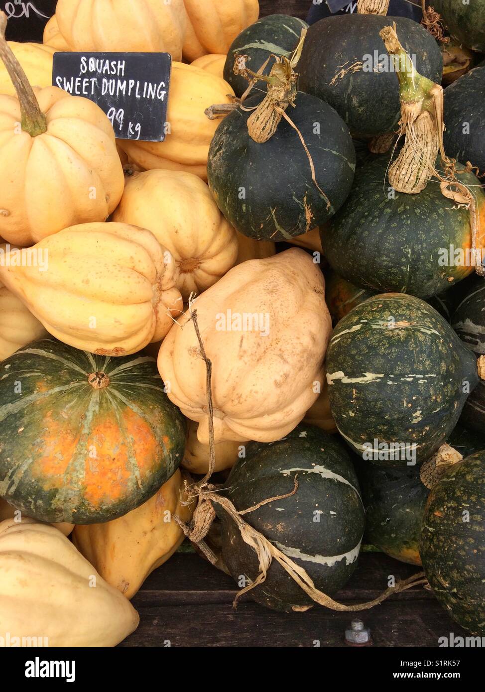 Sweet Dumpling squash in a pile Stock Photo - Alamy