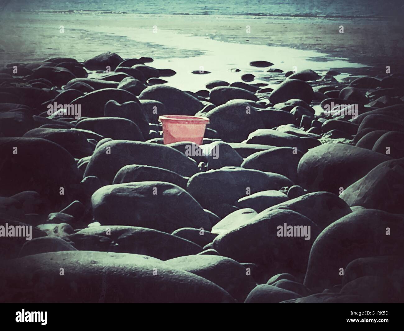 Red bucket hi-res stock photography and images - Alamy