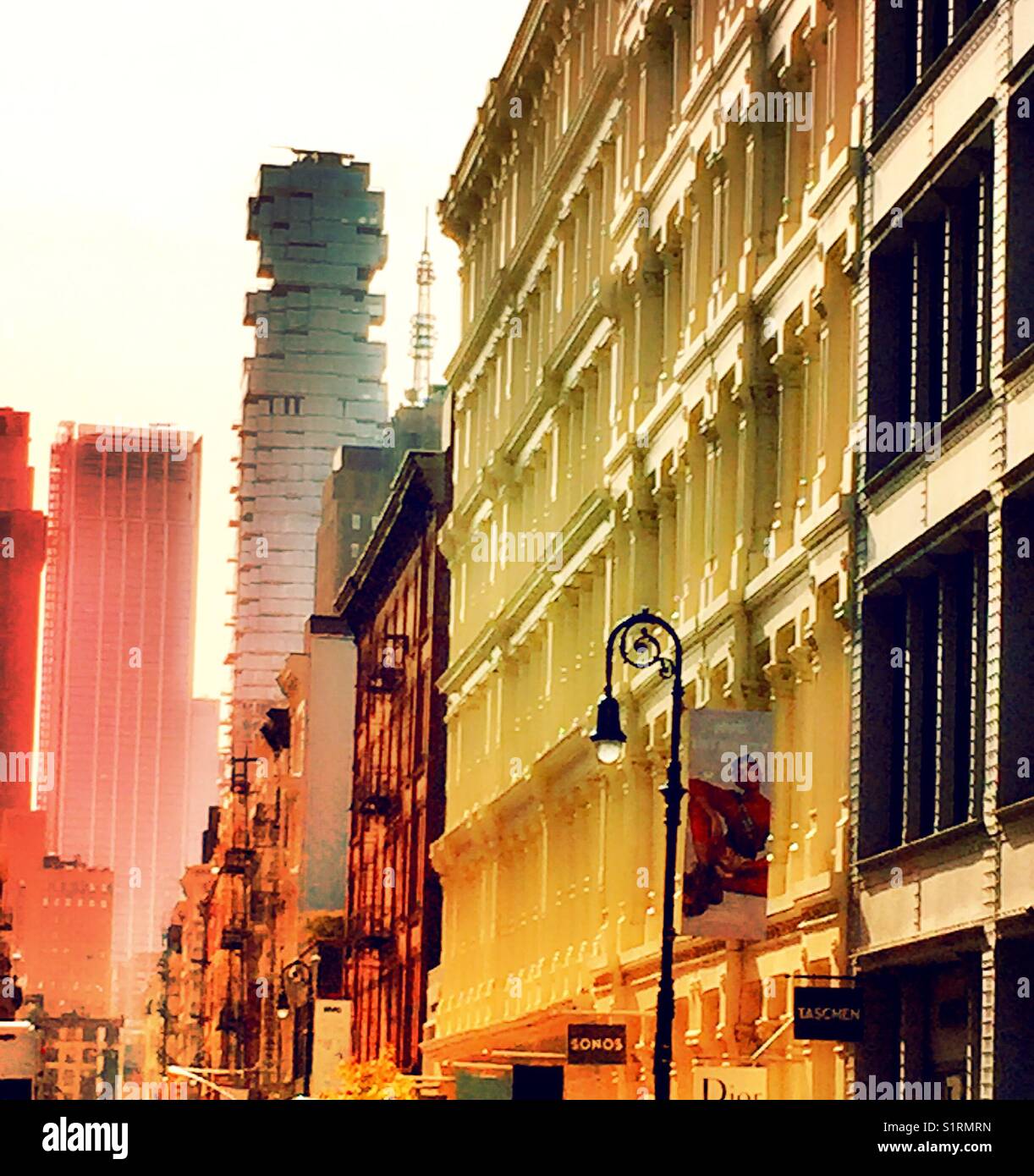 Nyc streetlight hi-res stock photography and images - Alamy