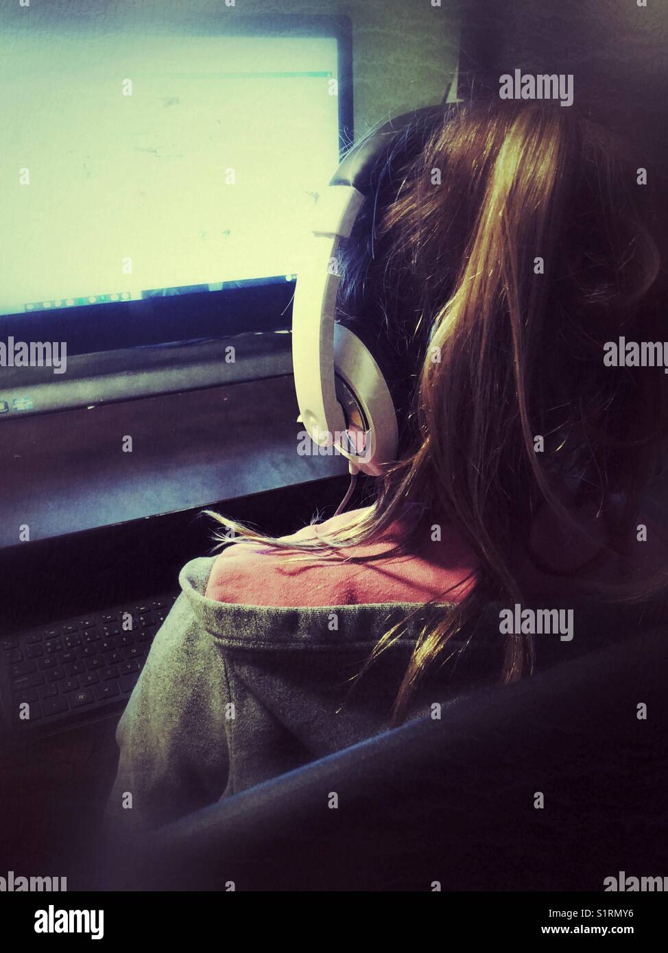 Girl on screen hi-res stock photography and images - Alamy