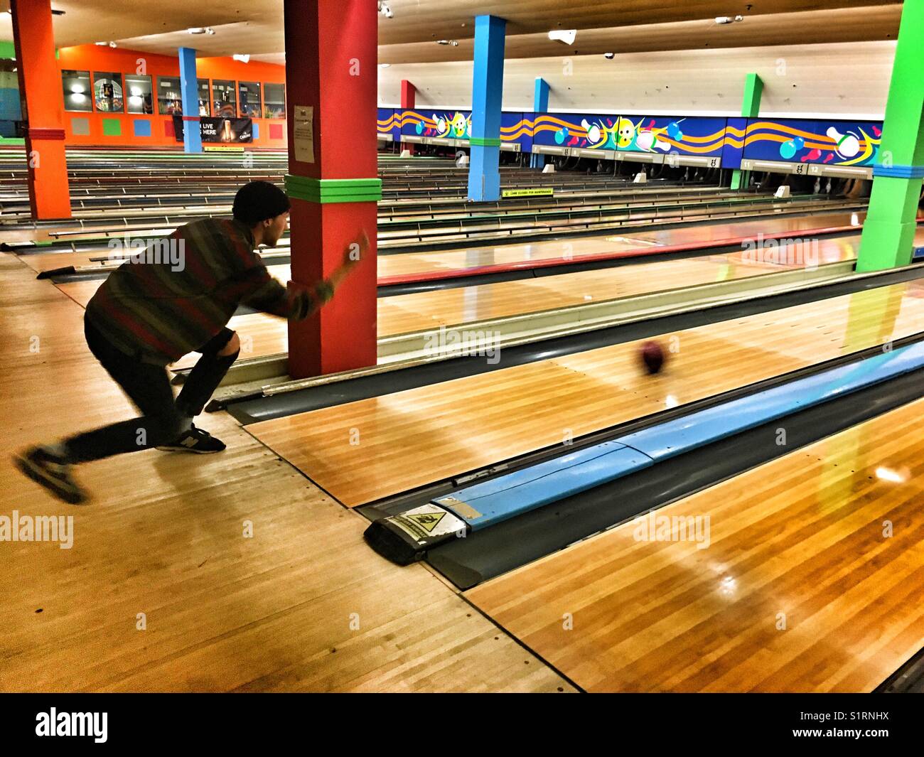 Man Bowling High Resolution Stock Photography and Images - Alamy