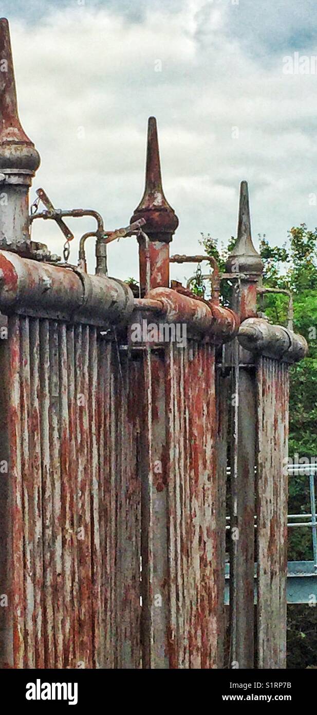 Rusty pipes hi-res stock photography and images - Alamy