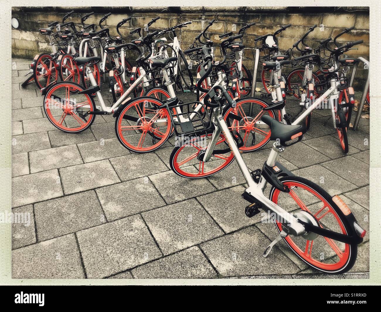 Red boris bikes hi-res stock photography and images - Alamy