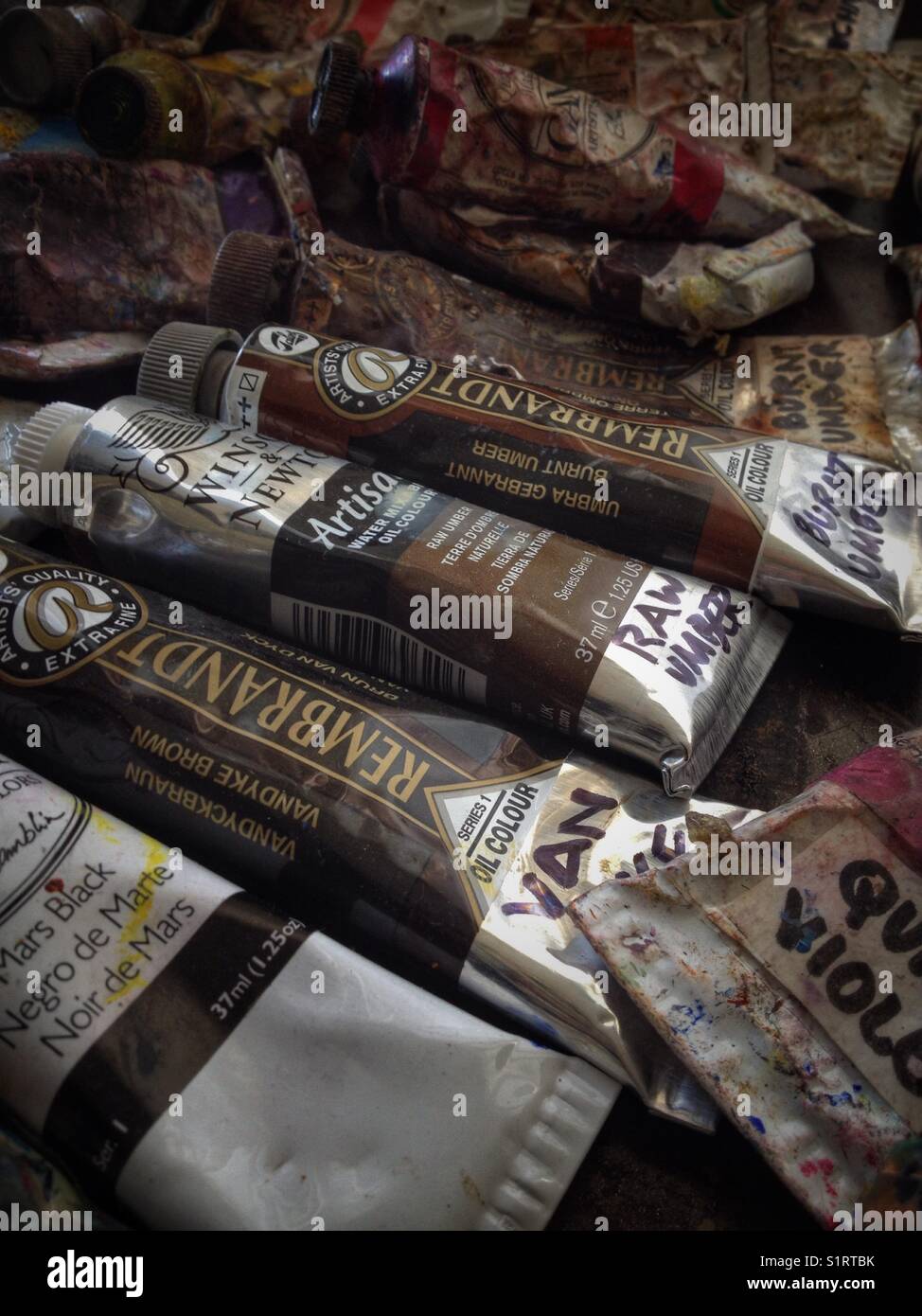 Art studio still life Stock Photo - Alamy