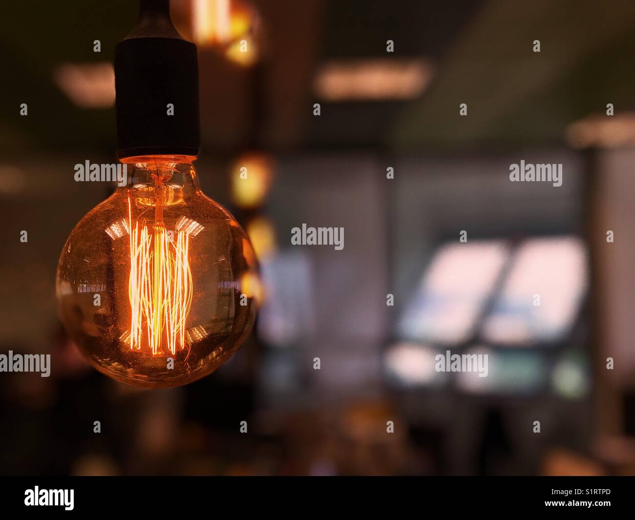Lightbulb hi-res stock photography and images - Alamy