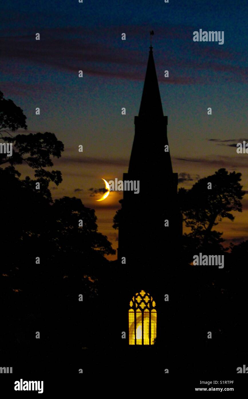 Church and moon hi-res stock photography and images - Alamy