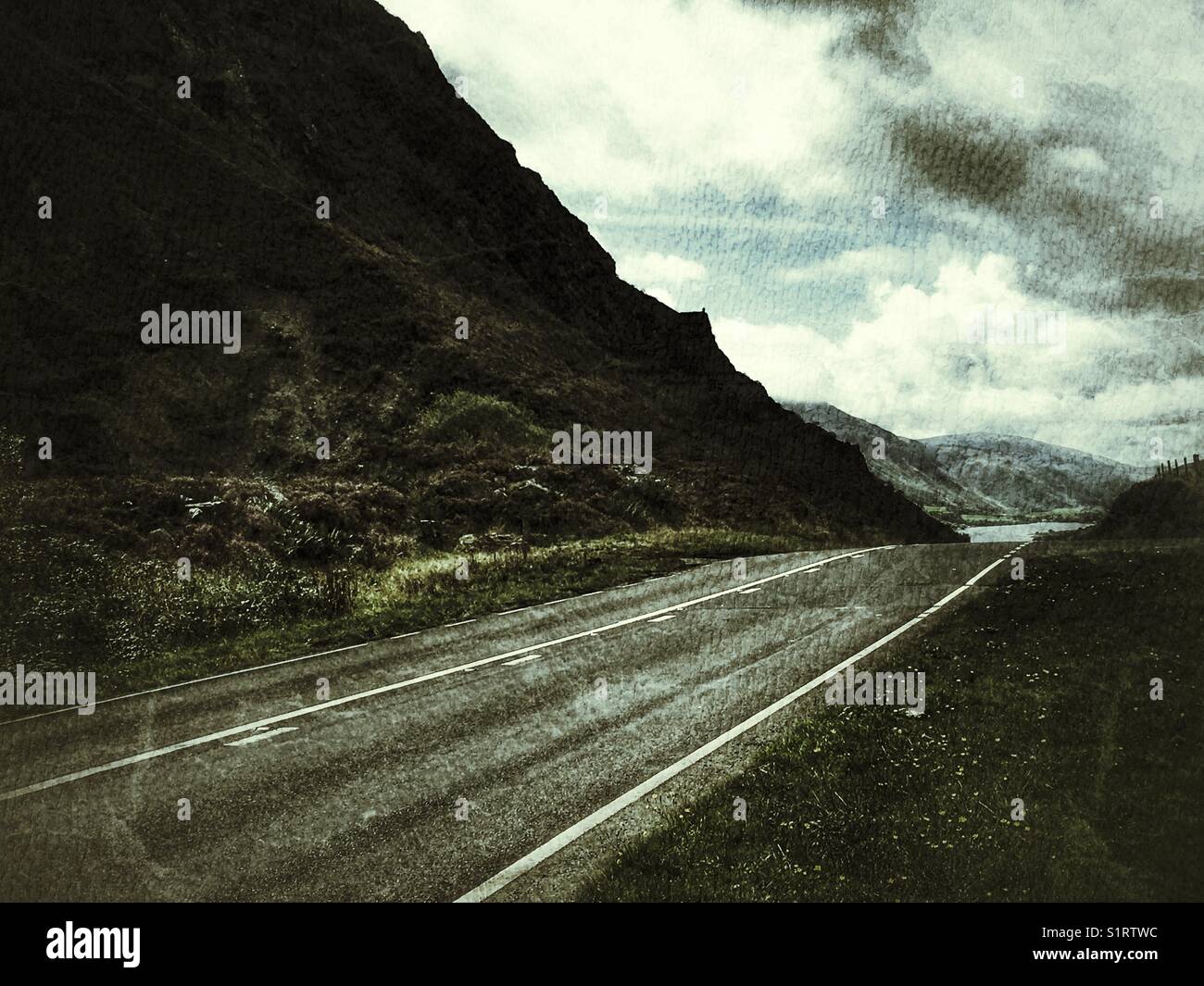 Welsh road hi-res stock photography and images - Alamy
