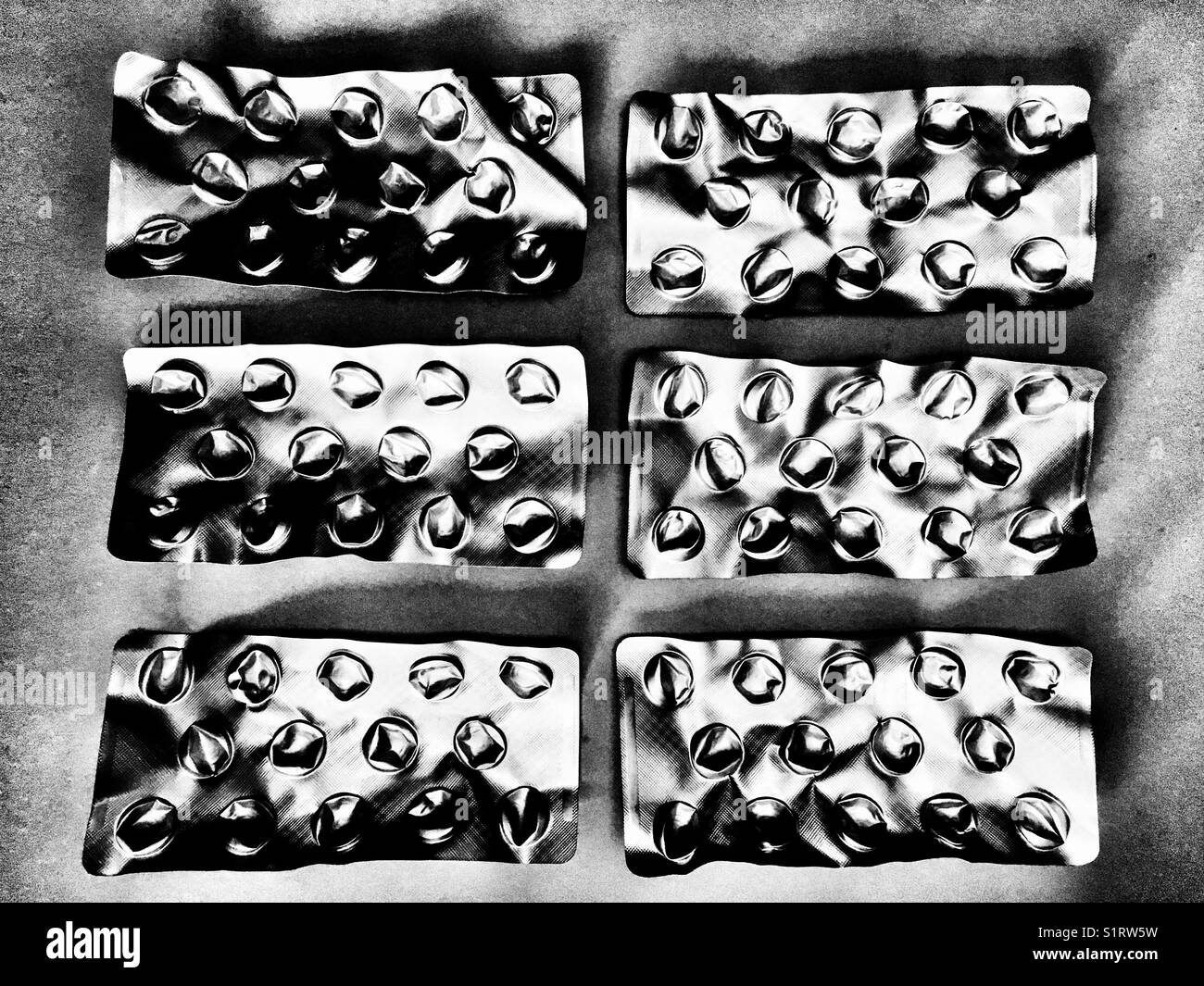 Empty packets hi-res stock photography and images - Alamy