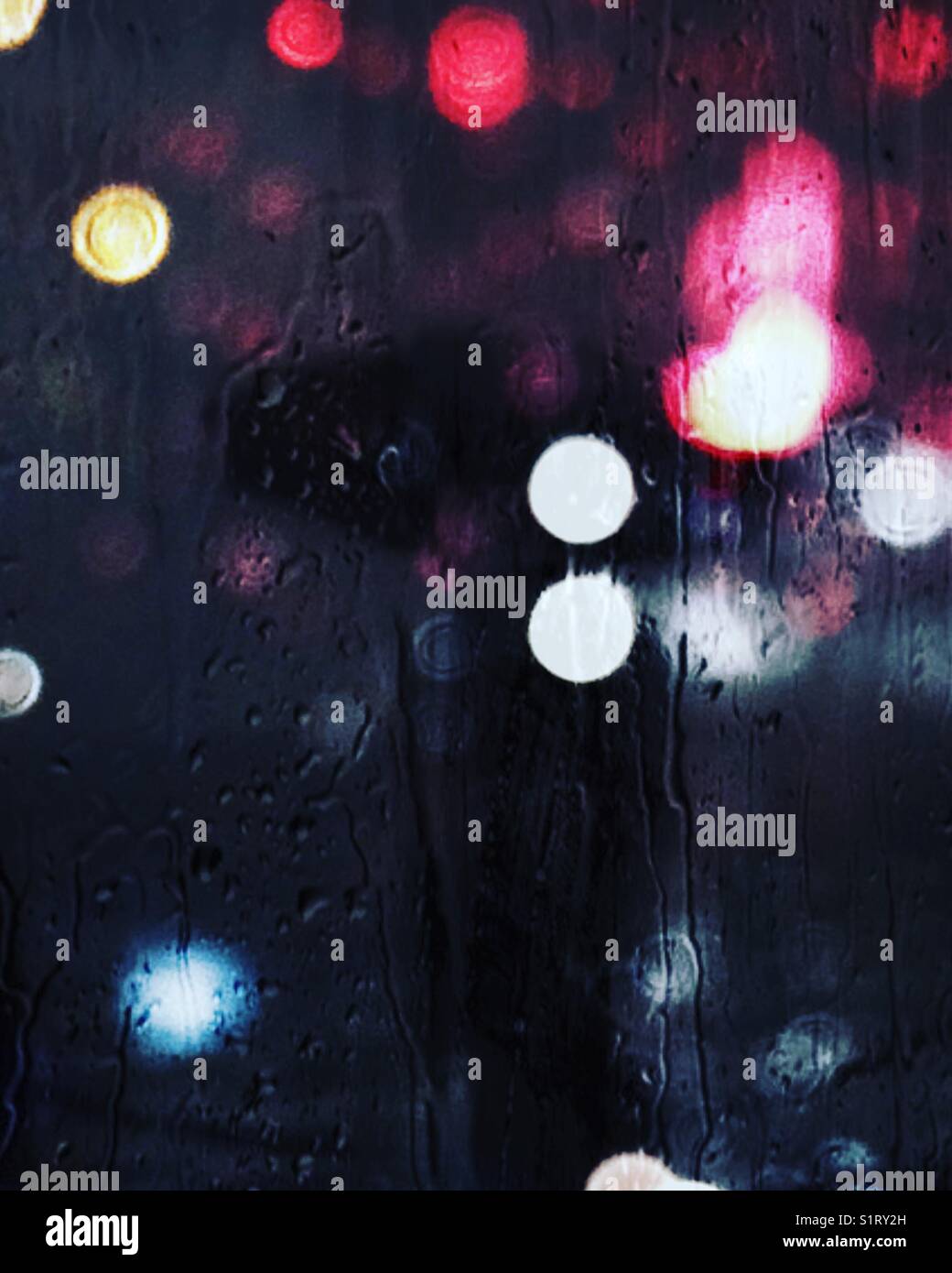 City town rain hi-res stock photography and images - Alamy