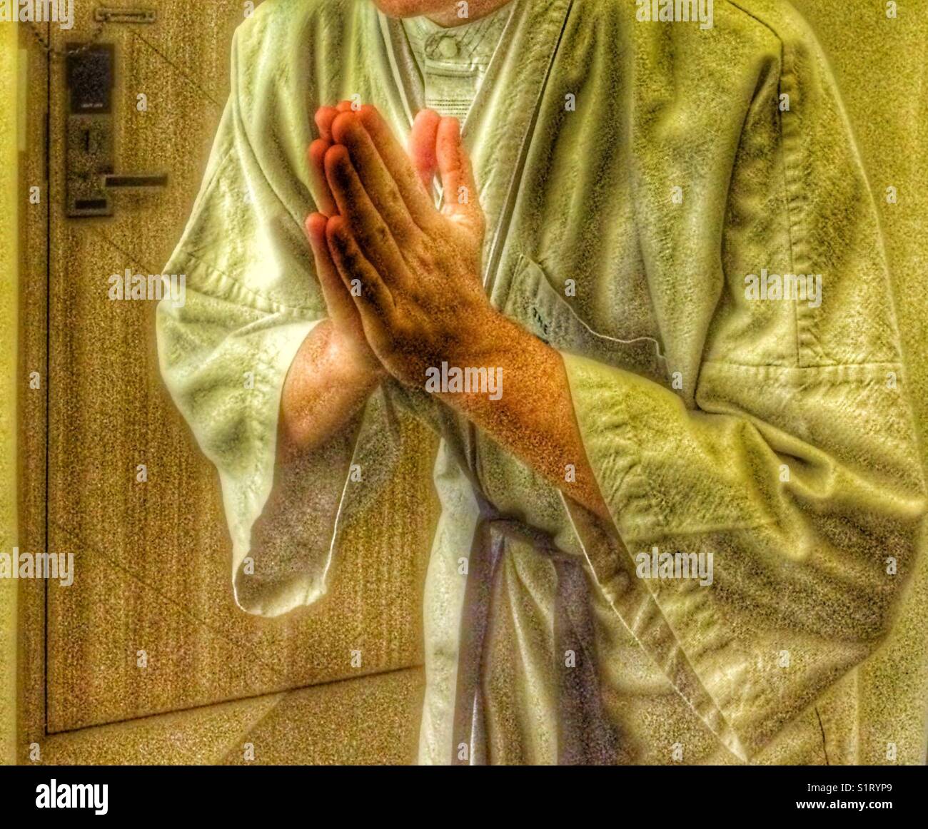Man bowing hi-res stock photography and images - Alamy
