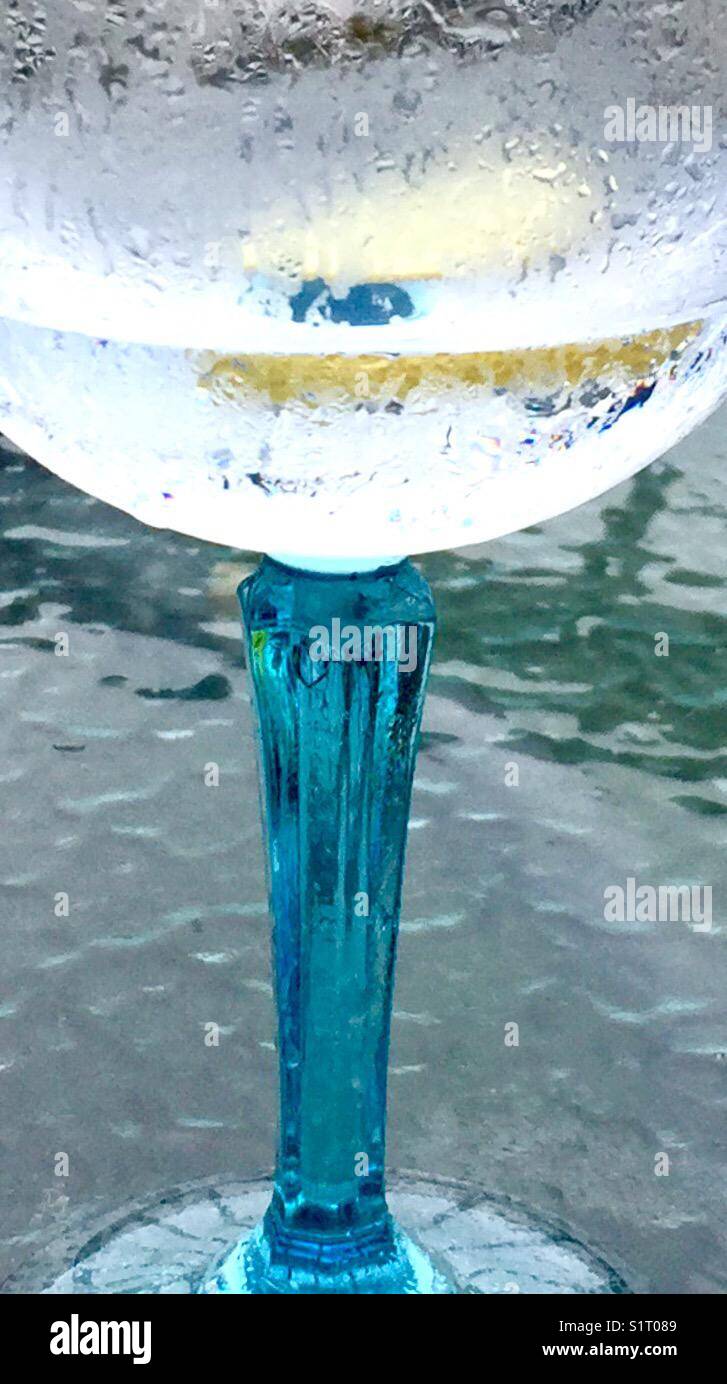 Gin Oclock Clock Clipart