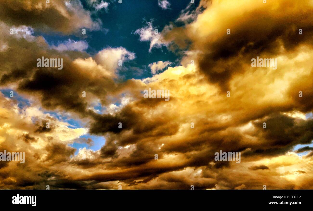 Yellow sky hi-res stock photography and images - Alamy