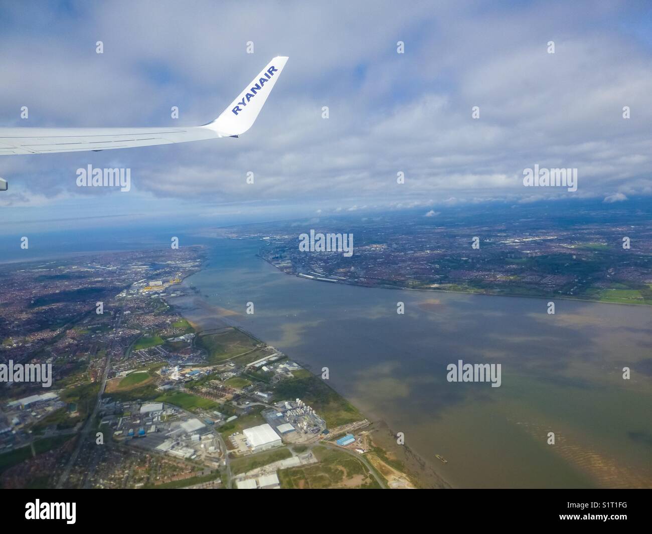 Flight Over The River Mersey Merseyside Stock Photo - Alamy