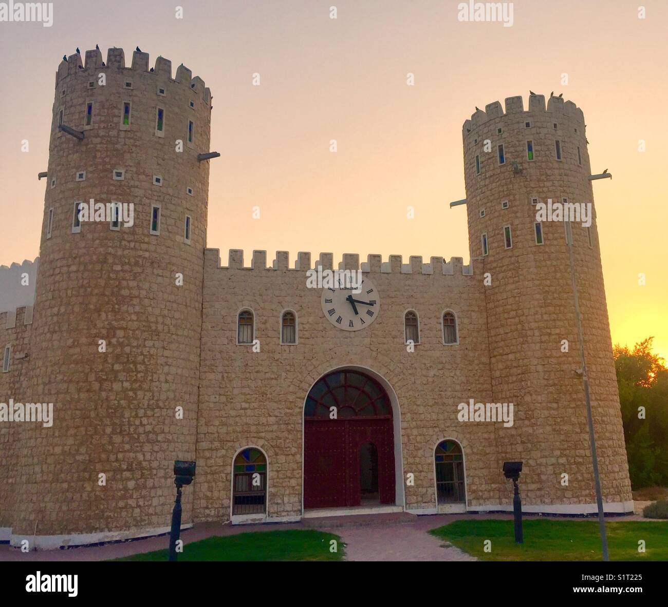 Castle in the desert the state of qatar hi-res stock photography and ...